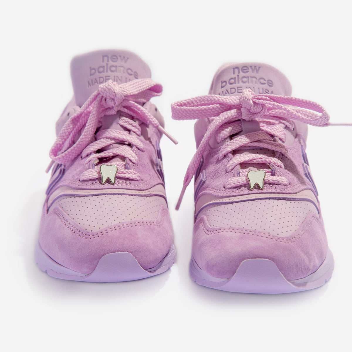 Original Tooth Shoelace Charm - White Glitter – lovely32